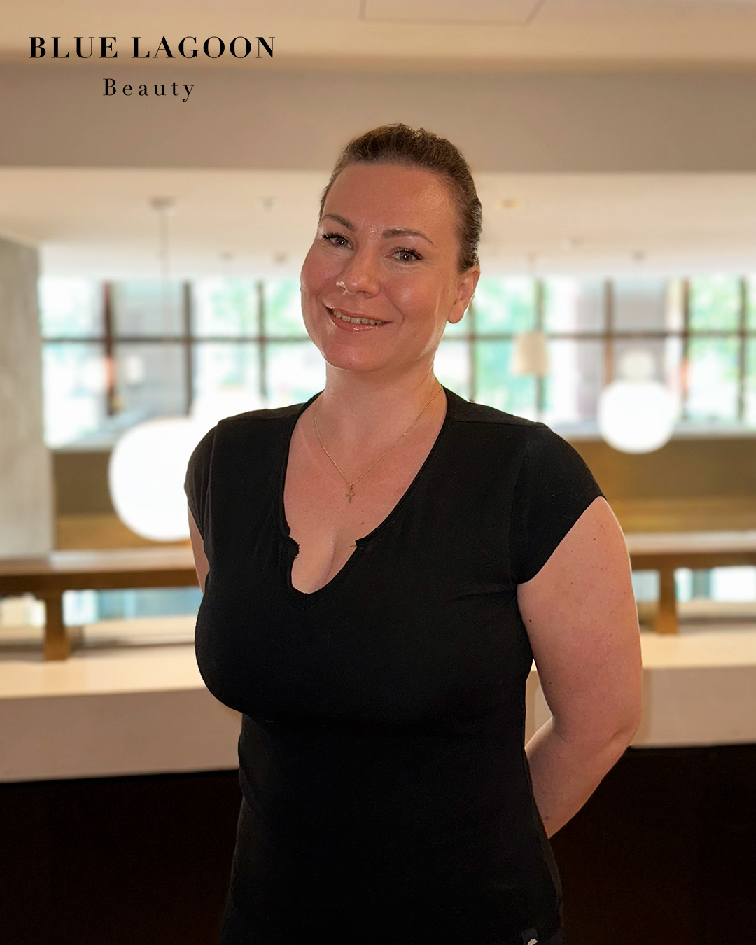 anna-h-bl-ainoa - Blue Lagoon